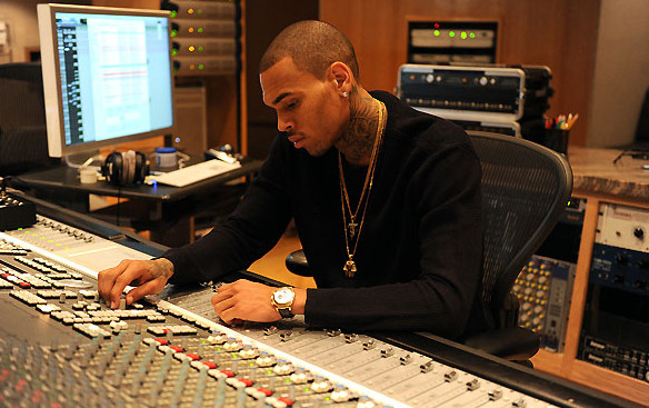Chris Brown repousse encore la sortie de ''X''