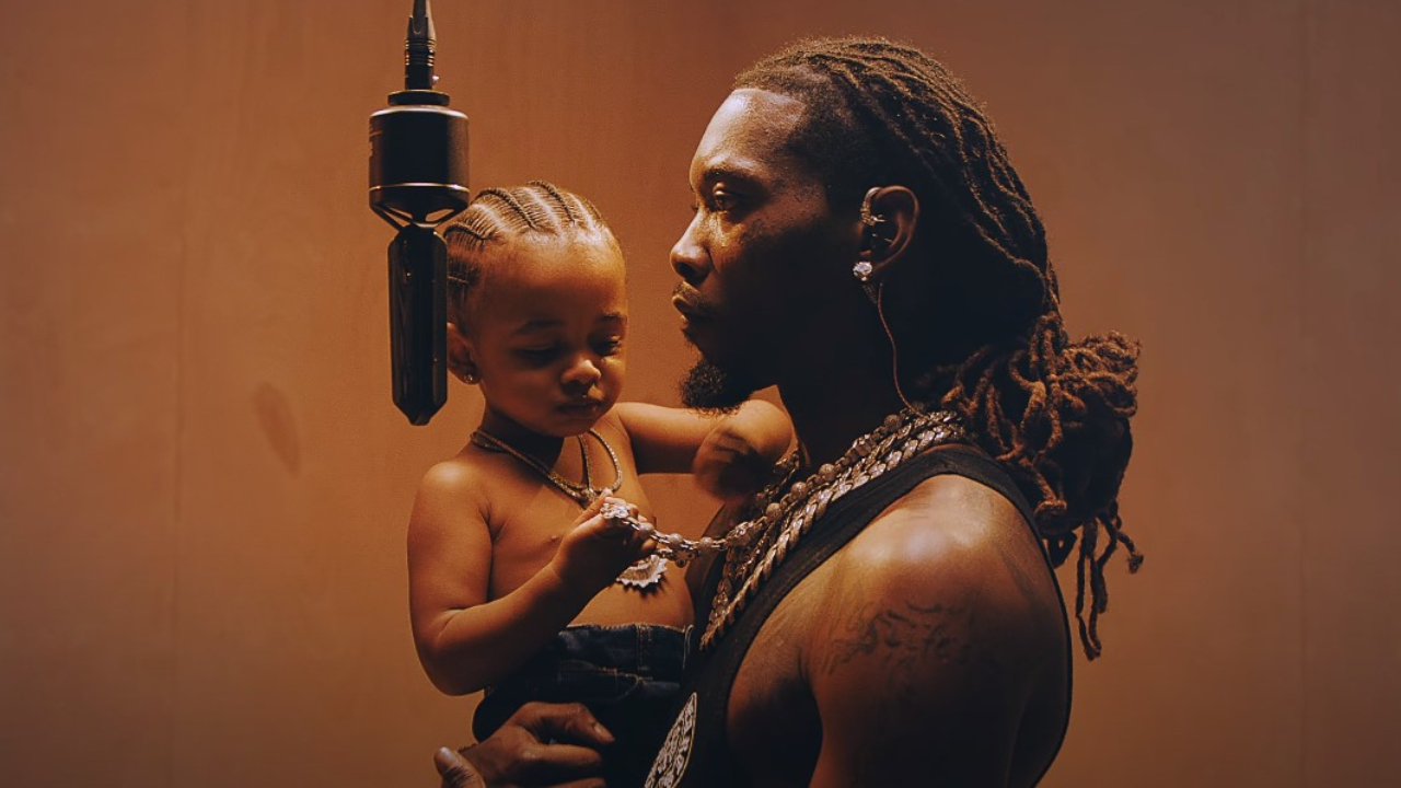 Offset performe avec son fils sur "On The River"
