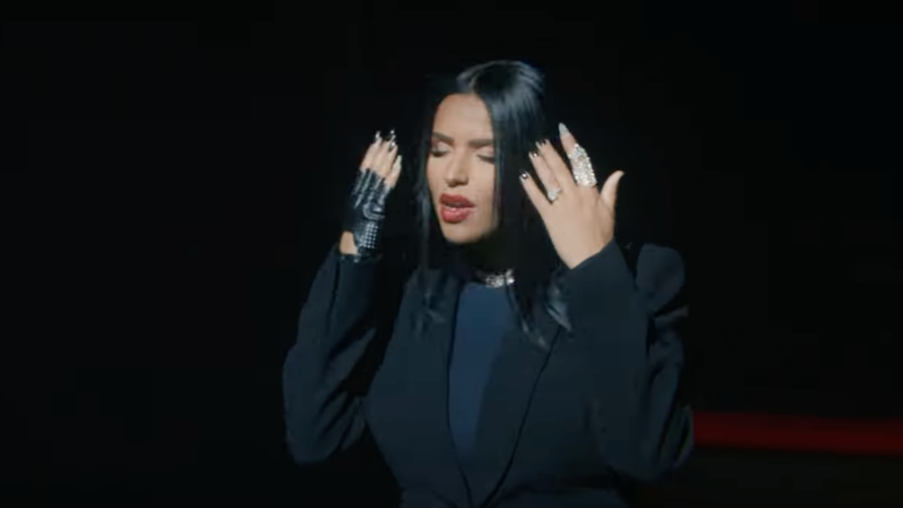 Imen ES dévoile son "Intro"