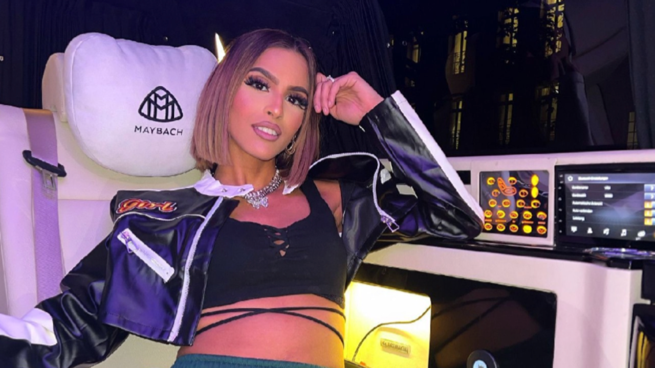 Nasreen balance le clip “C’est La vie”