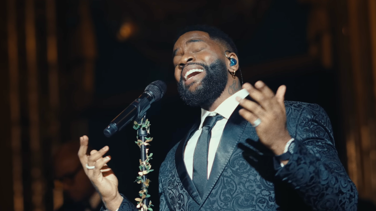 Tayc célèbre son anniversaire avec un live inédit : "Meilleur Homme"